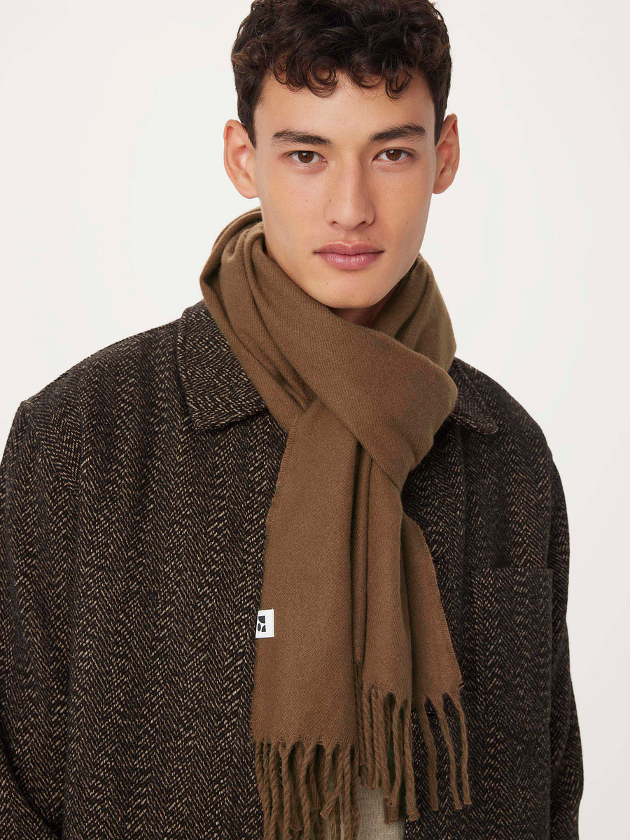 The Solid Scarf in Medium Brown – Frank And Oak Canada